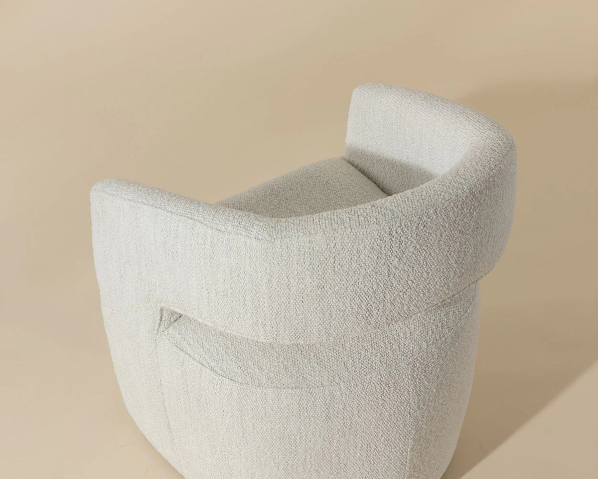 CELESTE WHEELED DINING CHAIR – MFKTO